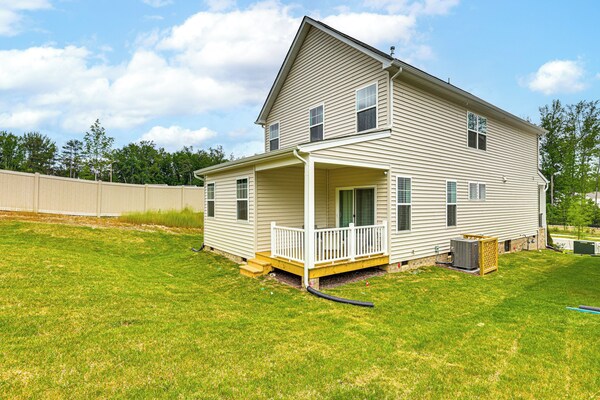 12 Mi To Dtwn Richmond: Spacious Home W/ Deck! - Chesterfield, VA