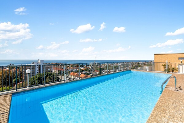 Central Bondi Studio With Rooftop Pool Access - Coogee