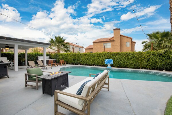 Desert Scarif | Private Pool, Hot Tub, Putting Green, Near Coachella Festivals - Coachella, CA