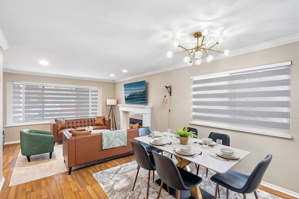 Spacious Family Retreat Central To Yvr & Downtown - Vancouver