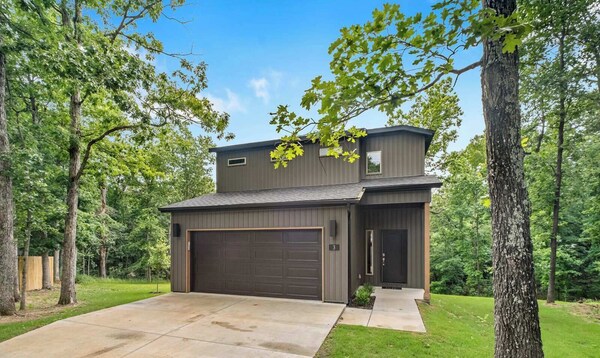 Back 40 Lodge At Blowing Springs - Bentonville, AR
