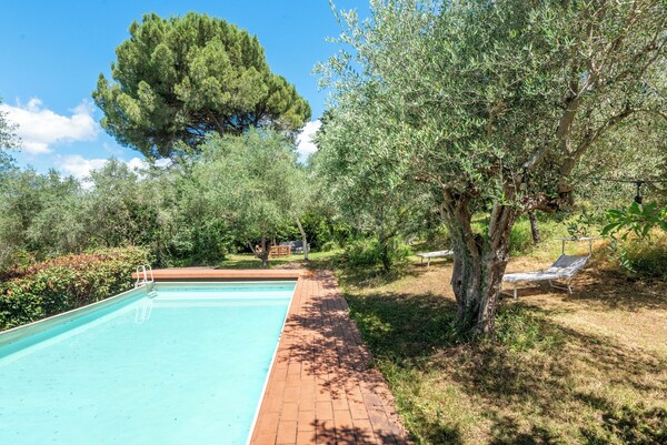 Apartment 'Green  Siena' With Shared Pool, Private Terrace And Wi-fi - Siena