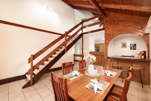 3br The Vintage Loft, Unique Charm &Modern Comfort - Brisbane