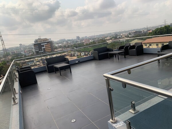 Cozy 2-bedroom Apartment In Welcoming Accra With Wifi, Ac, Fitness Room - Accra
