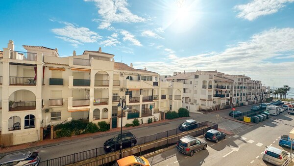 Apartamento 'Antillas' Con Vistas Al Mar, Wi-fi Y Aire Acondicionado - Torrox