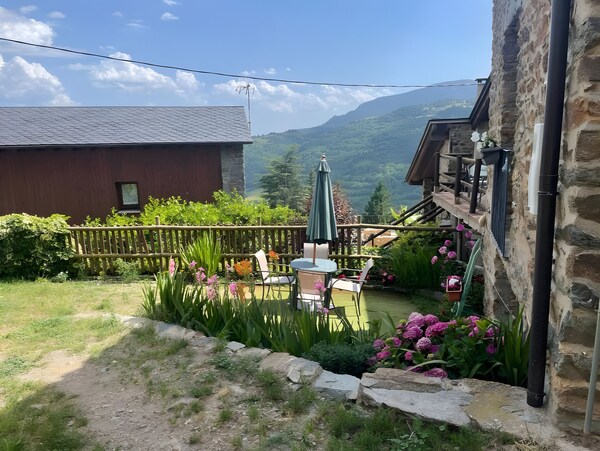 Casa De Vacaciones 'Cal Andreu' Con Vistas A La Montaña, Jardín Privado Y Wi-fi - Ribes de Freser