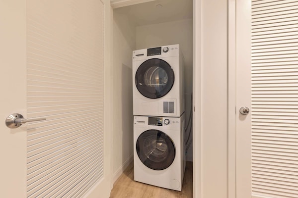 Gorgeous Apt With Kitchen And Lounge - Boston, MA