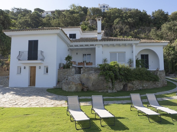 Villa Reformada, Con Estilo Confortable, Amplio Jardín Y Piscina Para 10pax. - Zahara de los Atunes