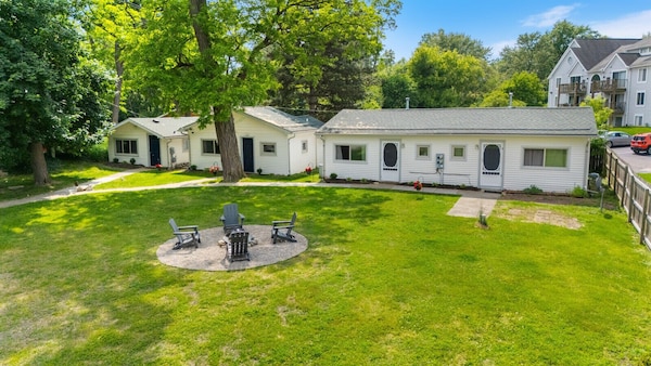 Cottage W/ Lake Access Unit 3 - Island Lake Recreation Area, Brighton