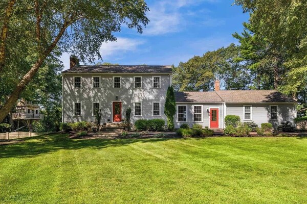 4 Bedroom Colonial, Hot Tub, Pool And Treehouse - Portsmouth, NH