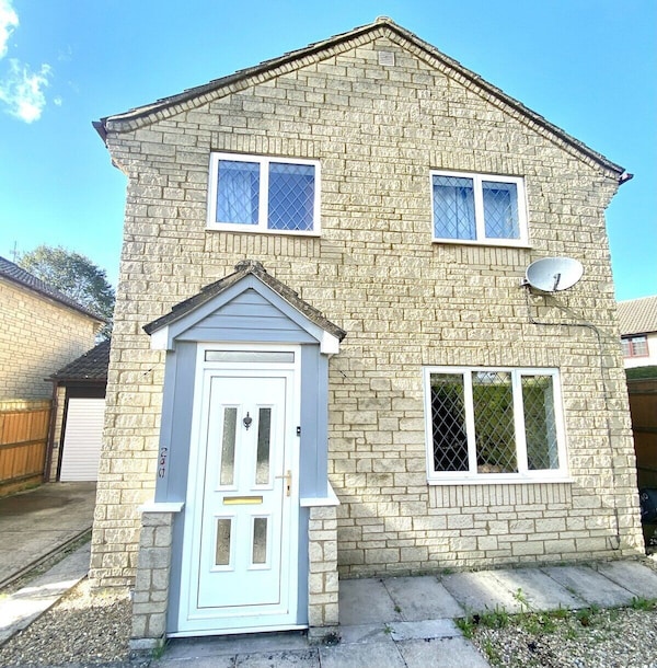 The Conifers - Lovely Family Home In Witney - Burford, UK