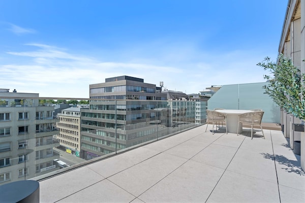 Zenit Royal - Penthouse City Skyline & Concierge - Strassen