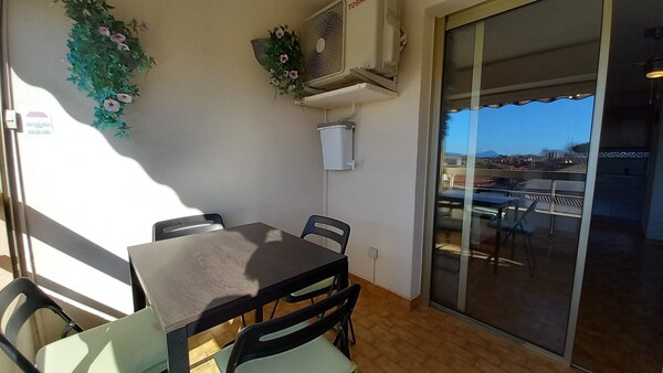 T2 Cabine 40 M² 5 Personnes Climatisé, Wifi, Netflix, 400m Plage, Parking - La Londe-les-Maures