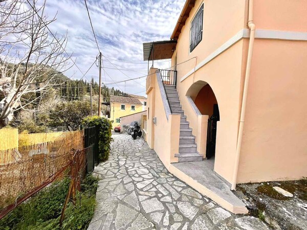 Kansoneta-traditional Mansion In Gastouri Village - Corfú