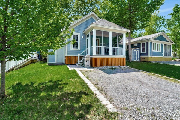 The Chickadee - 21 Farm View - Picton