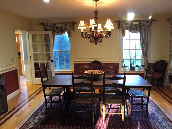 Luxurious Yarmouthport Escape With 3 Bedrooms 3 Bath Sleeps 11, Dog Friendly - デニス, MA