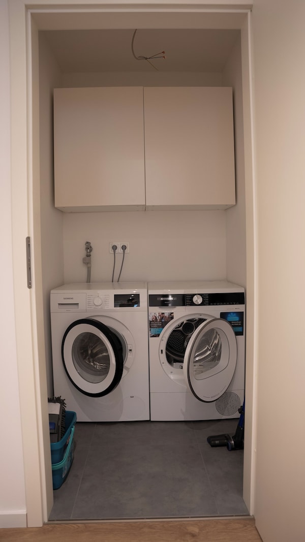 Quiet, Exclusively Furnished Apartment, Centrally Located In The City. - Rheinbach