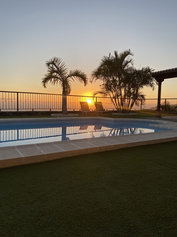 Amelina House - El Paso
