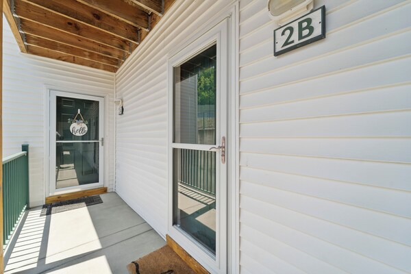 Cedar Heights 464 - Charming Lakeview Condo - Camdenton, MO