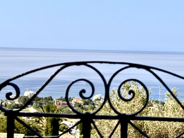 Cozy & Historical 700 M2 Garden + Private Isolated Pool+ Stone Villa - Nordzypern