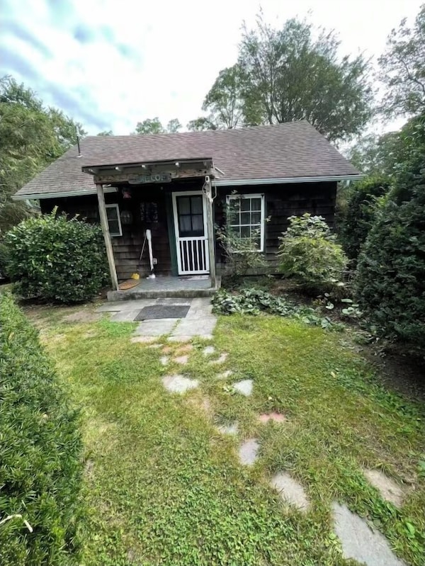 Quaint Cottage On Long Island's South Shore - Fire Island, NY