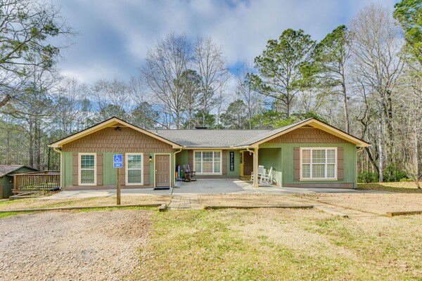 5 Mi To West Point Lake: Group Getaway Near Town - LaGrange, GA