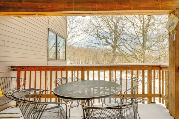 Wintergreen Resort Condo: Deck & Golf Course Views - Wintergreen Resort, VA