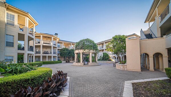 The Cozy Enclave | Studio - Lago Vista, TX
