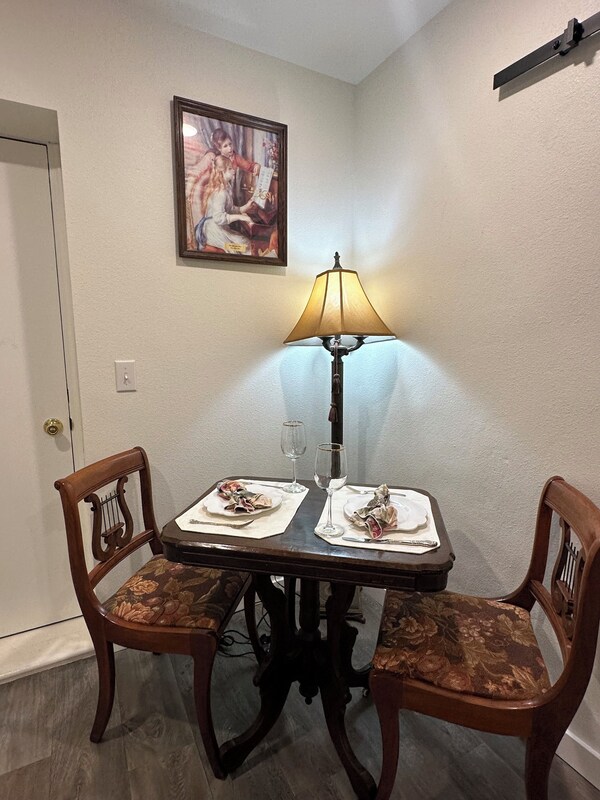 Eureka Suite, Full Kitchen. Only Hotel With Parking In Downtown - 아칸소