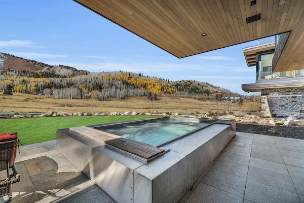 Grandeur Of The Alpines | Exclusive Escape With Private Spa, Cinema & Sauna - 스노버드