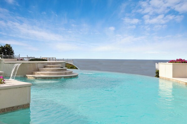 Beachfront Mega Mansion - Port Jefferson, NY