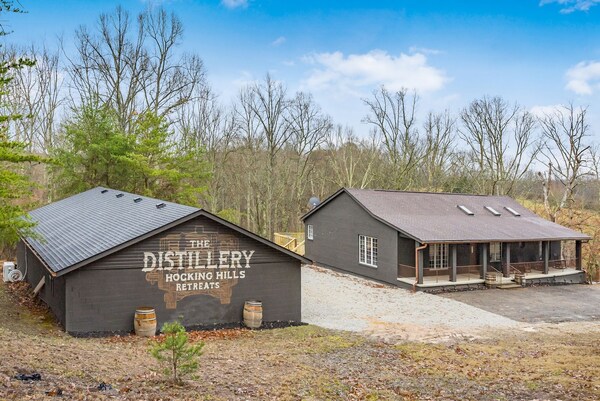 The Distillery At Hocking Hills Retreats - Logan, OH