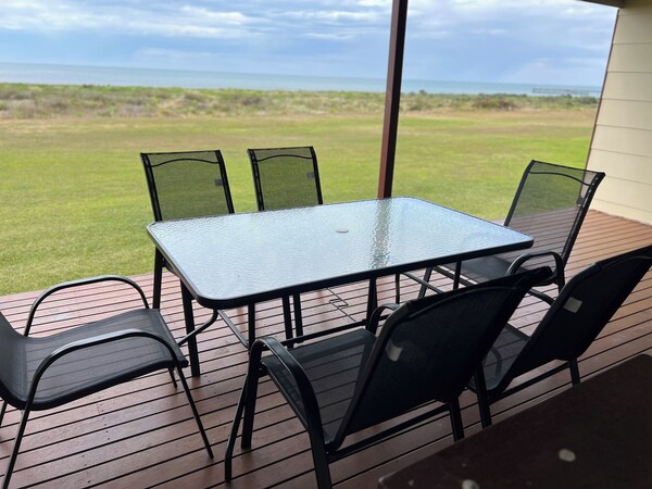 Dolphin Views@ Limestone Coast Cape Jaffa Pet Friendly. Boat Parking Beach Front - South Australia