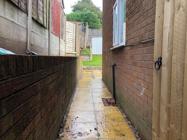 Captivating 1-bed Apartment In Hednesford - 스태퍼드