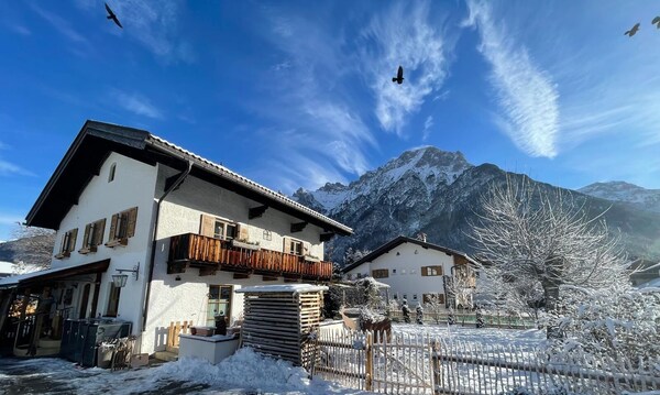 Appartement 'Bienennest' Met Uitzicht Op De Bergen, Balkon En Wifi - Mittenwald