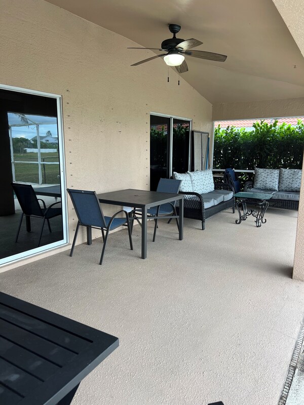Sw Cape Escape 3/2 Pool Home - Cape Coral, FL