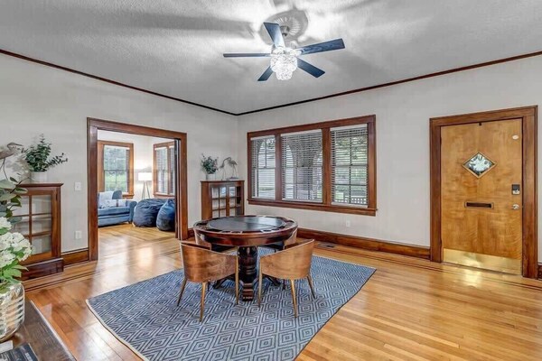 Elegant Mansion On Park In Historic Avondale - Jacksonville, FL
