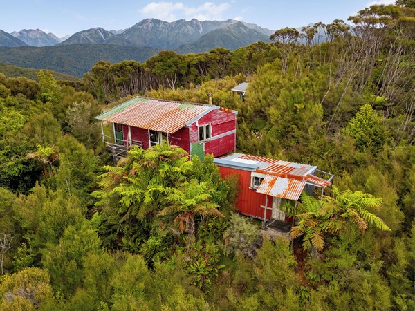 Cozy Back Country Hunting Cabin. Peace, Quiet And Miles Of Bush. - Wairarapa