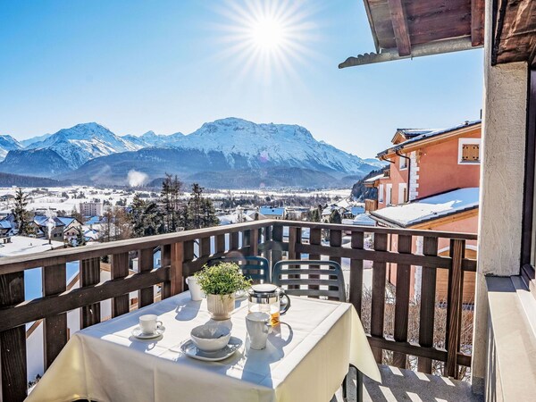 Bel Appartement Pour 4 Personnes Avec Wifi, Tv, Balcon, Vue Panoramique Et Parking - Silvaplana