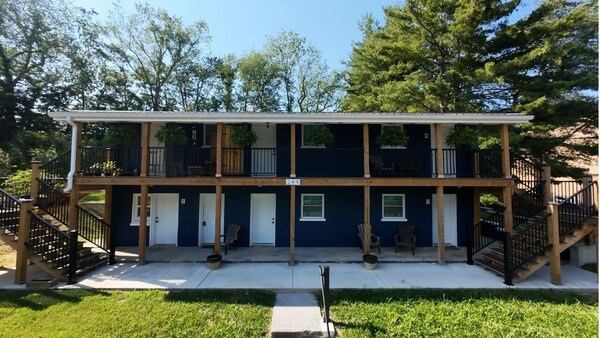 Cozy 2br Retreat | Near Casino, Queen Beds, Parking - Bristol, TN