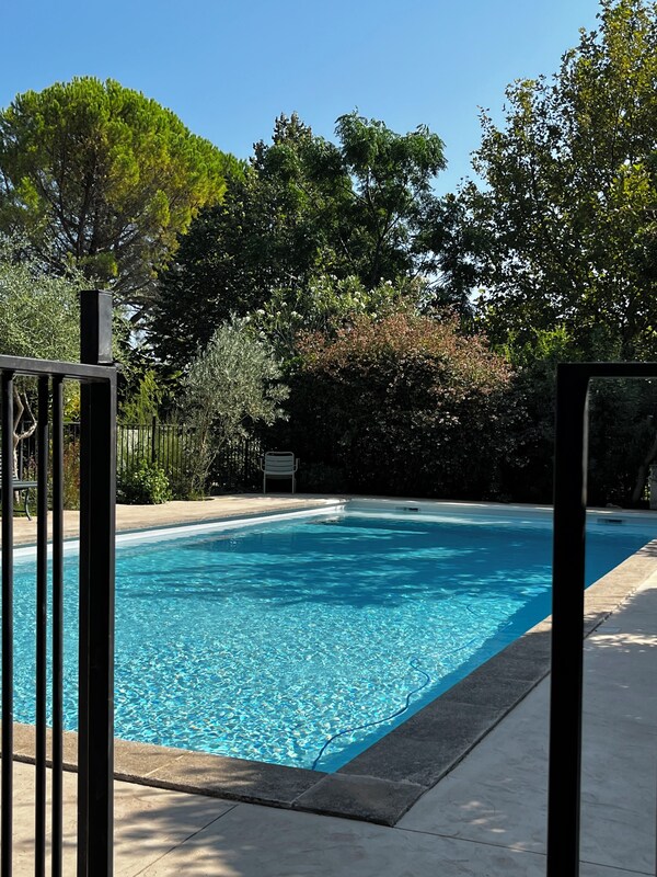 Mas Gulliver, In A Renowned Alpilles Village In The Heart Of Provence. - Maussane-les-Alpilles