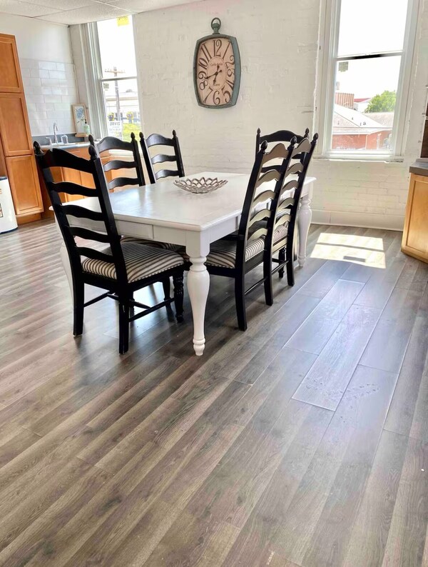 Downtown Condo Cozy 2-bedroom  With Wifi, Ac In Charming Owensboro - Luce Township, IN