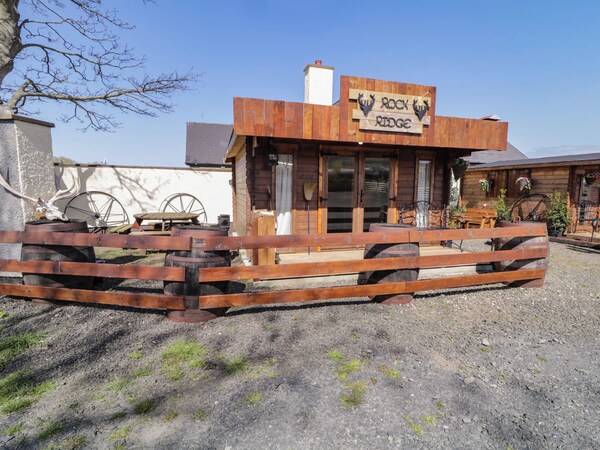 Rocky Ridge Cabin, Romantic, Character Holiday Cottage In Castlerock - County Donegal
