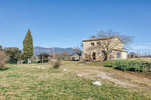 Country House 'Cal Tort' With Mountain View, Private Pool And Wi-fi - Banyoles