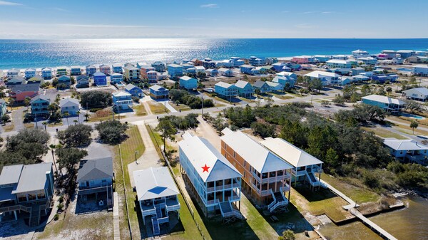 Reduced Rates! Bama Boat House *Waterfront Home* - Gulf Shores, AL