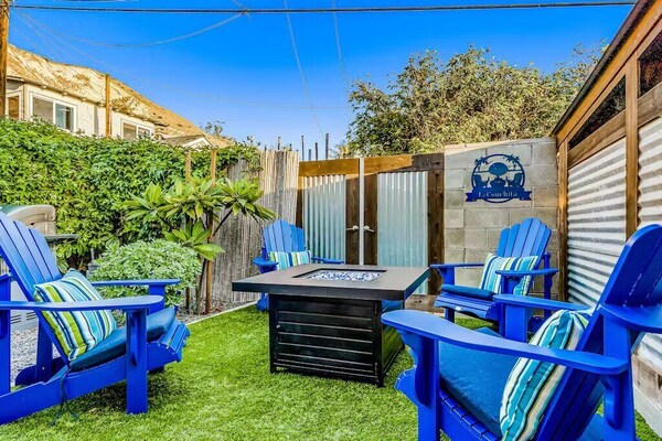 Sunset Ocean Views, Only 4 Homes To Beach - Carpinteria, CA