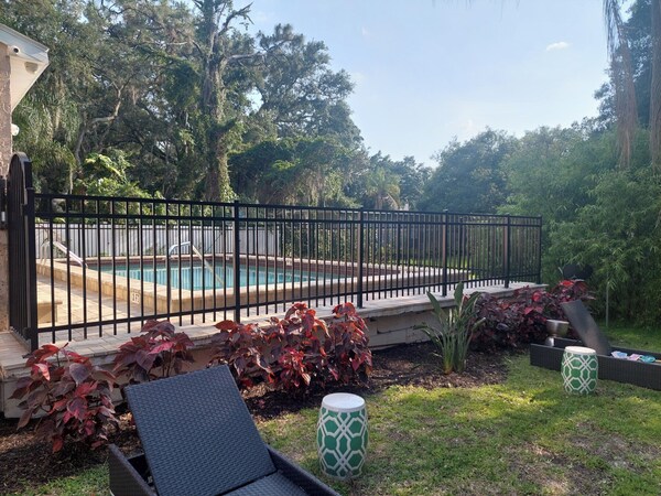 Fun And Playful Themed Townhome  With Arcade Machine ! - Temple Terrace, FL