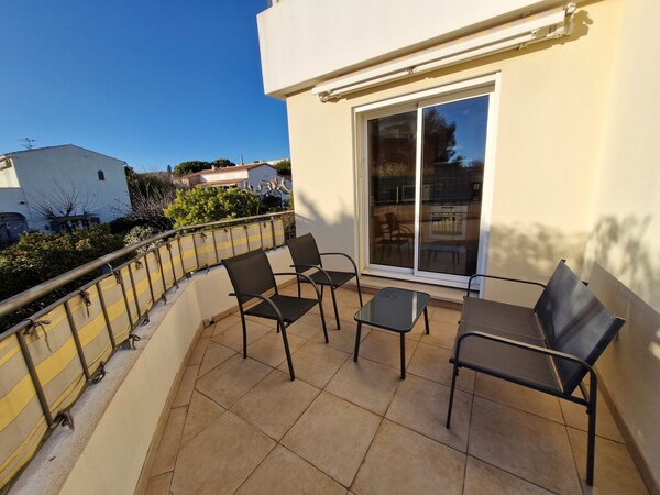 Le Clos Near Centre, Port And Beaches - Sleeps 6 - Bandol