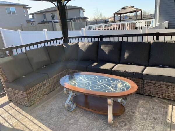 Private, Quiet, Clean Legal Suite Fully Funished. Near Downtown &Train Station - Edmonton