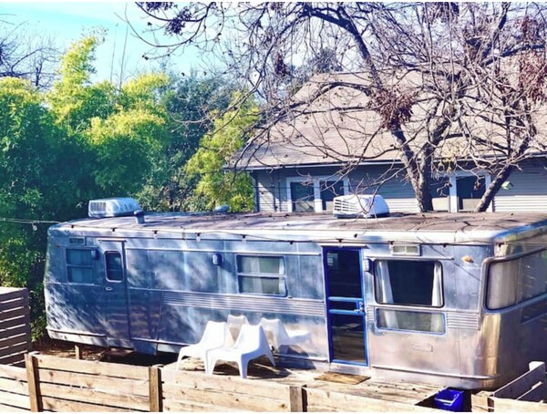 Eastside Spartan - Glamping Near Downtown & U.t. - Austin, TX